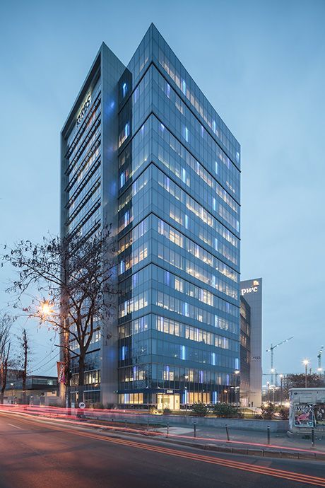 Automatycznie do AFI Lakeview | EurobuildCEE