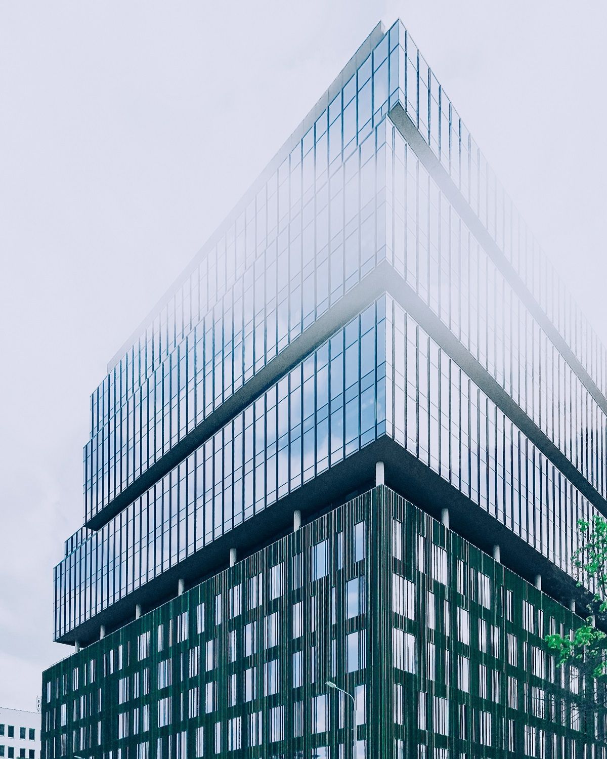 Drugi Phoenix pod koziołkami | EurobuildCEE